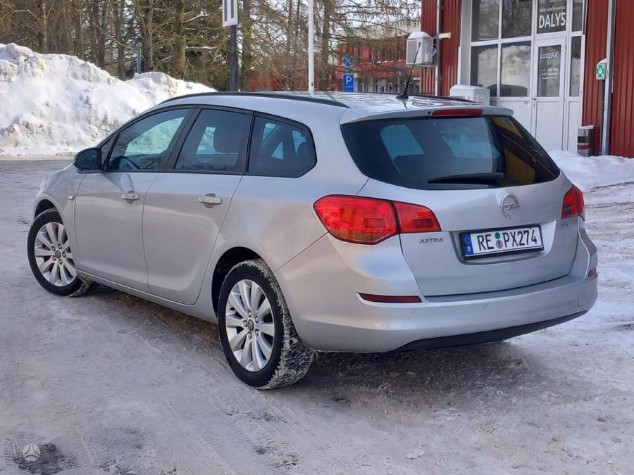 Pelēks Opel Astra 2011 Kėdainiai, ar dzinēja tilpumu 1.69 L un nobraukumu 264 tūkst. km par 3400 €, foto 5 vietnē AUTOMOTO.COM.LV