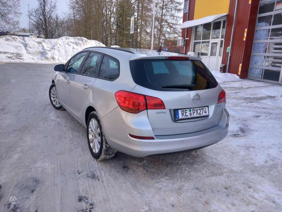 Pelēks Opel Astra 2011 Kėdainiai, ar dzinēja tilpumu 1.69 L un nobraukumu 264 tūkst. km par 3400 €, foto 7 vietnē AUTOMOTO.COM.LV