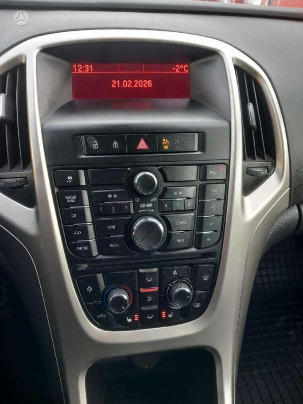 Grey Opel Astra 2011 in Kedainiai, with an engine capacity of 1.69 L and mileage of 264 thousand km for 3400 €, photo 11 on AUTOMOTO.COM.LV