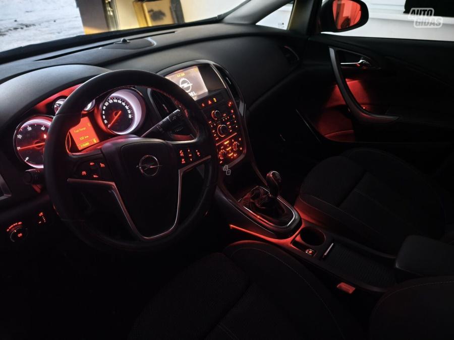 Pelēks Opel Astra 2011 Jurbarkas, ar dzinēja tilpumu 2.00 L un nobraukumu 276 tūkst. km par 2750 €, foto 14 vietnē AUTOMOTO.COM.LV