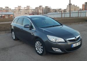 Grey Opel Astra 2011 in Kaunas, with an engine capacity of 1.70 L and mileage of 251 thousand km for 3650 €, photo  on AUTOMOTO.COM.LV