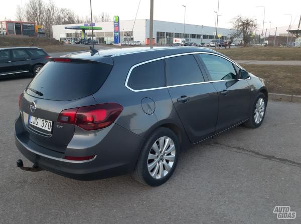 Pelēks Opel Astra 2011 Kauņa, ar dzinēja tilpumu 1.70 L un nobraukumu 251 tūkst. km par 3650 €, foto 4 vietnē AUTOMOTO.COM.LV