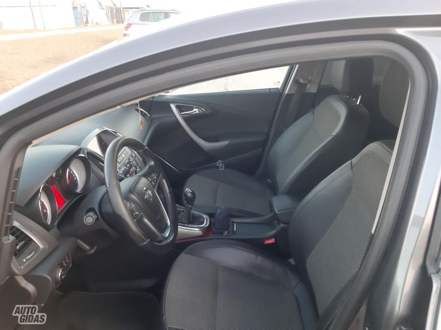 Pelēks Opel Astra 2011 Kauņa, ar dzinēja tilpumu 1.70 L un nobraukumu 251 tūkst. km par 3650 €, foto 10 vietnē AUTOMOTO.COM.LV