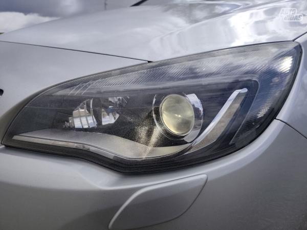 Grey Opel Astra 2011 in Alytus, with an engine capacity of 2.00 L and mileage of 283 thousand km for 3200 €, photo 6 on AUTOMOTO.COM.LV
