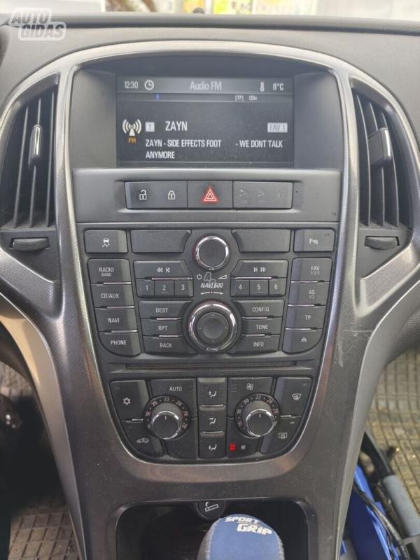 Grey Opel Astra 2011 in Alytus, with an engine capacity of 2.00 L and mileage of 283 thousand km for 3200 €, photo 9 on AUTOMOTO.COM.LV