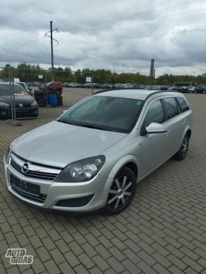 Pelēks Opel Astra 2011 Marijampole, ar dzinēja tilpumu 1.70 L un nobraukumu 250 tūkst. km par 2299 €, foto  vietnē AUTOMOTO.COM.LV