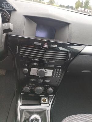Pelēks Opel Astra 2011 Marijampole, ar dzinēja tilpumu 1.70 L un nobraukumu 250 tūkst. km par 2299 €, foto 14 vietnē AUTOMOTO.COM.LV