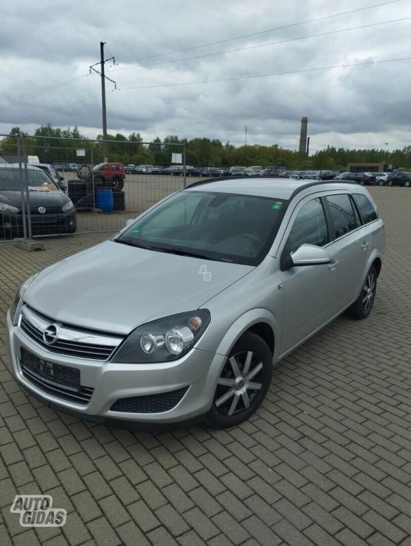 Pelēks Opel Astra 2011 Marijampole, ar dzinēja tilpumu 1.70 L un nobraukumu 250 tūkst. km par 1999 €, foto 1 vietnē AUTOMOTO.COM.LV