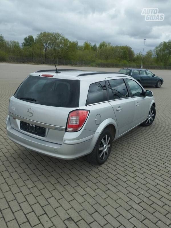 Pelēks Opel Astra 2011 Marijampole, ar dzinēja tilpumu 1.70 L un nobraukumu 250 tūkst. km par 1999 €, foto 4 vietnē AUTOMOTO.COM.LV
