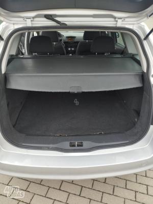 Grey Opel Astra 2011 in Marijampole, with an engine capacity of 1.70 L and mileage of 250 thousand km for 1999 €, photo 8 on AUTOMOTO.COM.LV