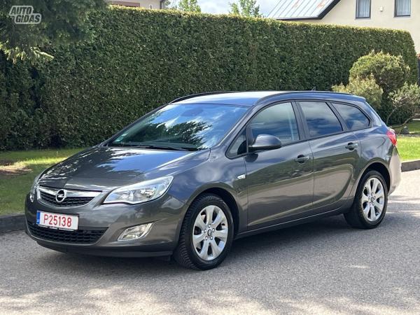 Pelēks Opel Astra 2011 Kėdainiai, ar dzinēja tilpumu 2.00 L un nobraukumu 242 tūkst. km par 3850 €, foto 1 vietnē AUTOMOTO.COM.LV