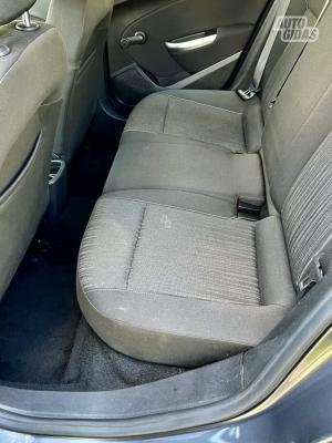 Grey Opel Astra 2011 in Kaunas, with an engine capacity of 1.70 L and mileage of 218 thousand km for 3100 €, photo 13 on AUTOMOTO.COM.LV
