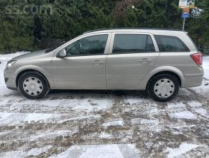 Серый Опель Астра 2011 в Рига, объемом двигателя 1.60 л и пробегом 145 тыс. км за 3900 €, фото 3 на AUTOMOTO.COM.LV