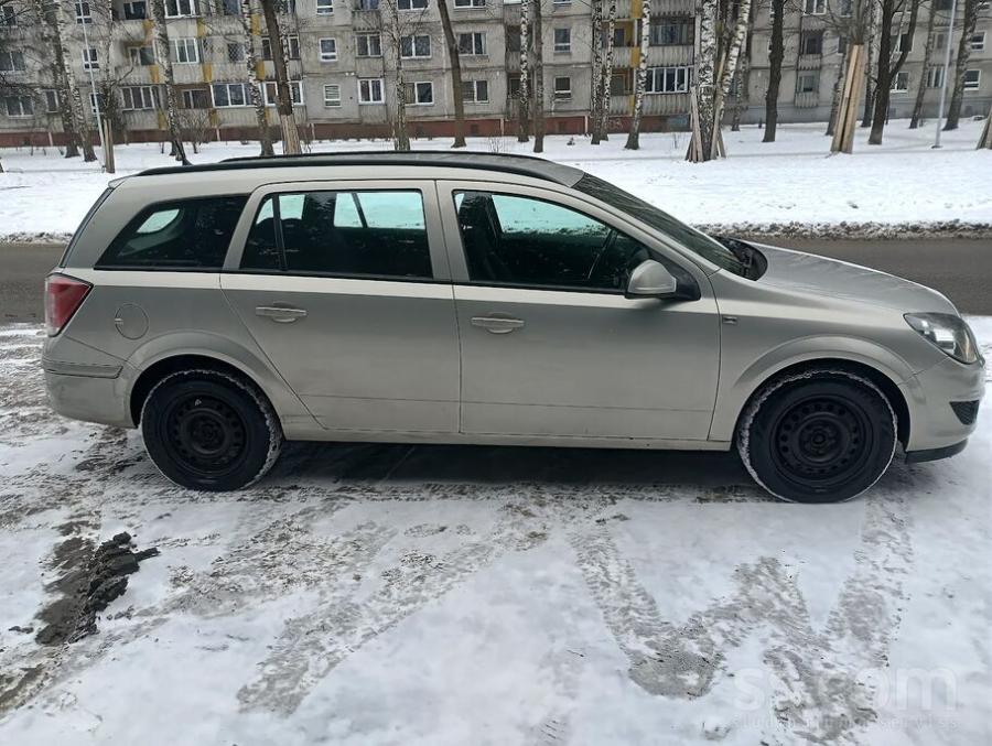 Серый Опель Астра 2011 в Рига, объемом двигателя 1.60 л и пробегом 145 тыс. км за 3900 €, фото 4 на AUTOMOTO.COM.LV