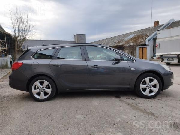 Pelēks Opel Astra 2011 Cēsis, ar dzinēja tilpumu 1.40 L un nobraukumu 0 tūkst. km par 4750 €, foto 5 vietnē AUTOMOTO.COM.LV