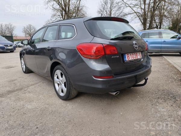 Pelēks Opel Astra 2011 Cēsis, ar dzinēja tilpumu 1.40 L un nobraukumu 0 tūkst. km par 4750 €, foto 8 vietnē AUTOMOTO.COM.LV