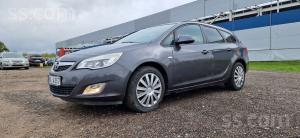 Grey Opel Astra 2011 in Daugavpils, with an engine capacity of 1.70 L and mileage of 219 thousand km for 3950 €, photo  on AUTOMOTO.COM.LV