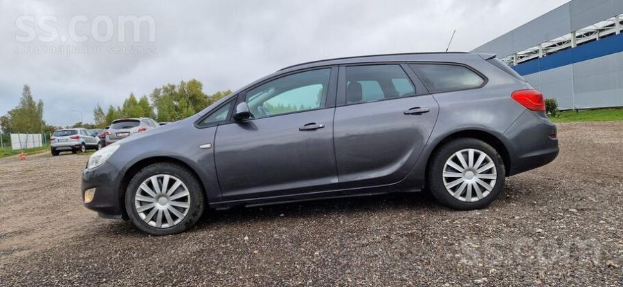 Pelēks Opel Astra 2011 Daugavpils, ar dzinēja tilpumu 1.70 L un nobraukumu 219 tūkst. km par 3950 €, foto 3 vietnē AUTOMOTO.COM.LV
