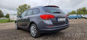 Pelēks Opel Astra 2011 Daugavpils, ar dzinēja tilpumu 1.70 L un nobraukumu 219 tūkst. km par 3950 €, foto 4 vietnē AUTOMOTO.COM.LV