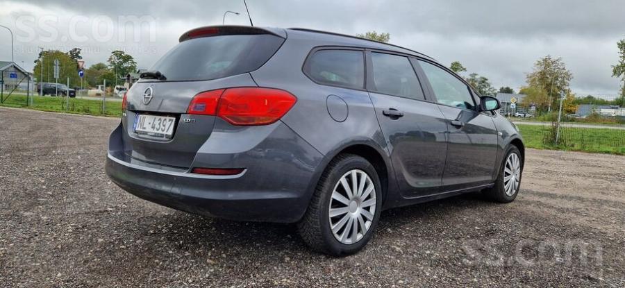 Pelēks Opel Astra 2011 Daugavpils, ar dzinēja tilpumu 1.70 L un nobraukumu 219 tūkst. km par 3950 €, foto 6 vietnē AUTOMOTO.COM.LV