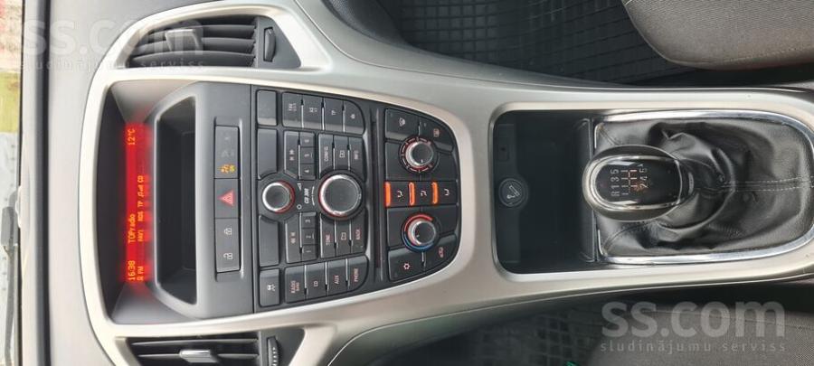Pelēks Opel Astra 2011 Daugavpils, ar dzinēja tilpumu 1.70 L un nobraukumu 219 tūkst. km par 3950 €, foto 12 vietnē AUTOMOTO.COM.LV