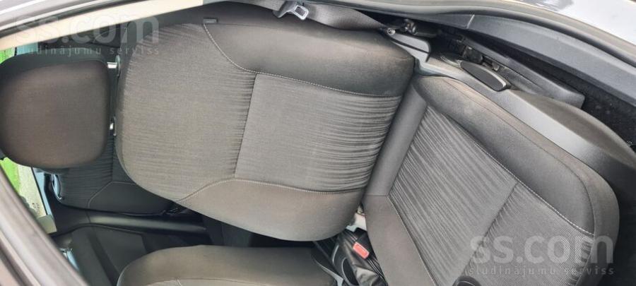Pelēks Opel Astra 2011 Daugavpils, ar dzinēja tilpumu 1.70 L un nobraukumu 219 tūkst. km par 3950 €, foto 19 vietnē AUTOMOTO.COM.LV