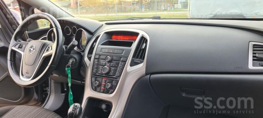 Pelēks Opel Astra 2011 Daugavpils, ar dzinēja tilpumu 1.70 L un nobraukumu 219 tūkst. km par 3950 €, foto 22 vietnē AUTOMOTO.COM.LV