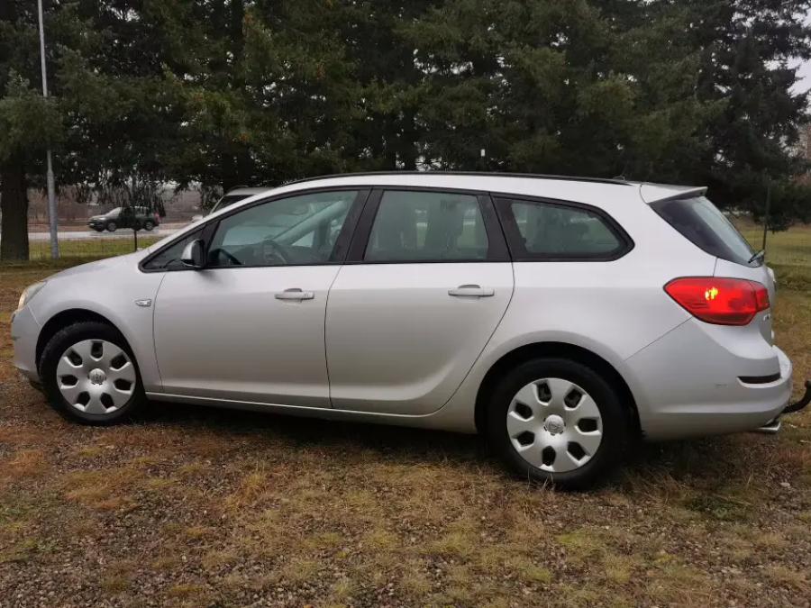 Pelēks Opel Astra 2011 Kuldīga, ar dzinēja tilpumu 2.00 L un nobraukumu 255 tūkst. km par 2500 €, foto 5 vietnē AUTOMOTO.COM.LV