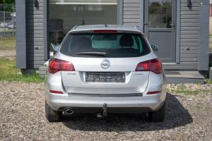 Pelēks Opel Astra 2011 Liepāja, ar dzinēja tilpumu 1.40 L un nobraukumu 242 tūkst. km par 4400 €, foto 4 vietnē AUTOMOTO.COM.LV