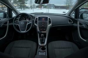 Grey Opel Astra 2011 in Liepaja, with an engine capacity of 1.40 L and mileage of 200 thousand km for 5200 €, photo 7 on AUTOMOTO.COM.LV