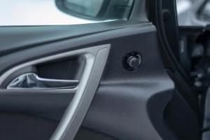 Grey Opel Astra 2011 in Liepaja, with an engine capacity of 1.40 L and mileage of 200 thousand km for 5200 €, photo 21 on AUTOMOTO.COM.LV