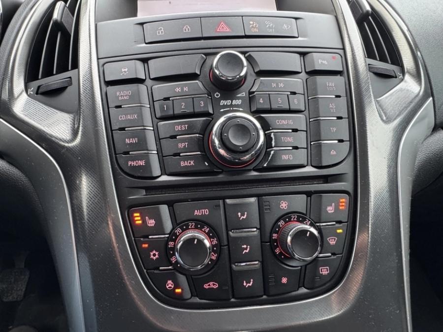 Grey Opel Astra 2011 in Riga, with an engine capacity of 1.70 L and mileage of 268 thousand km for 4490 €, photo 6 on AUTOMOTO.COM.LV