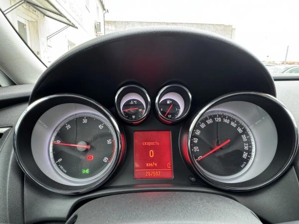 Pelēks Opel Astra 2011 Rīga, ar dzinēja tilpumu 1.70 L un nobraukumu 268 tūkst. km par 4490 €, foto 7 vietnē AUTOMOTO.COM.LV