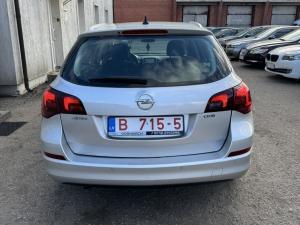 Grey Opel Astra 2011 in Riga, with an engine capacity of 1.70 L and mileage of 268 thousand km for 4490 €, photo 12 on AUTOMOTO.COM.LV
