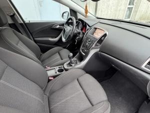 Grey Opel Astra 2011 in Riga, with an engine capacity of 1.70 L and mileage of 268 thousand km for 4490 €, photo 14 on AUTOMOTO.COM.LV