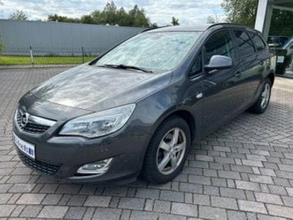 Pelēks Opel Astra 2011 Rīga, ar dzinēja tilpumu 1.70 L un nobraukumu 229 tūkst. km par 4100 €, foto 1 vietnē AUTOMOTO.COM.LV