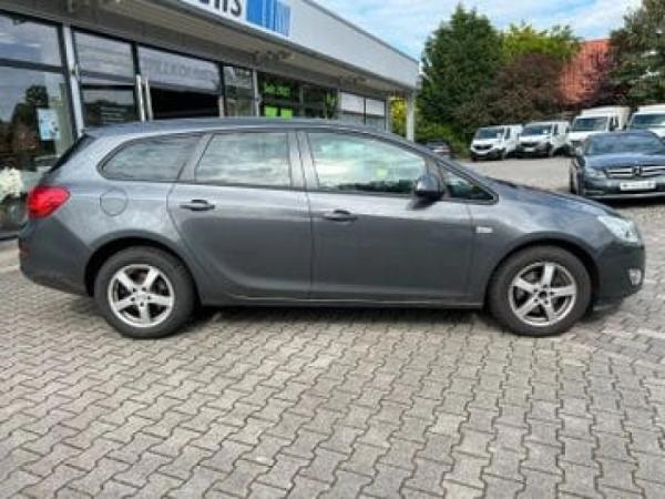 Pelēks Opel Astra 2011 Rīga, ar dzinēja tilpumu 1.70 L un nobraukumu 229 tūkst. km par 4100 €, foto 6 vietnē AUTOMOTO.COM.LV