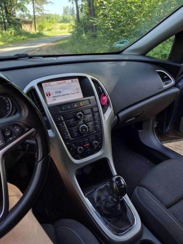 Pelēks Opel Astra 2011 Viļņa, ar dzinēja tilpumu 1.69 L un nobraukumu 311 tūkst. km par 2650 €, foto 9 vietnē AUTOMOTO.COM.LV