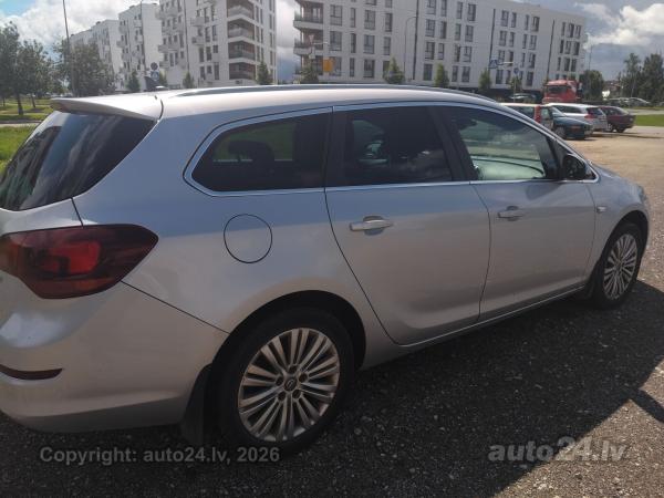 Pelēks Opel Astra 2011 Tartu, ar dzinēja tilpumu 1.70 L un nobraukumu 240 tūkst. km par 2750 €, foto 6 vietnē AUTOMOTO.COM.LV