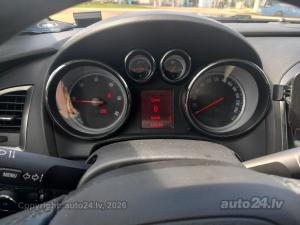 Серый Опель Астра 2011 в Тарту, объемом двигателя 1.70 л и пробегом 240 тыс. км за 2750 €, фото 14 на AUTOMOTO.COM.LV