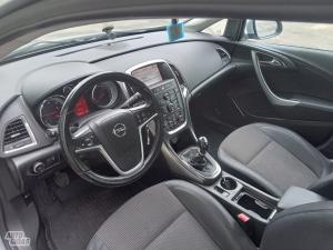Grey Opel Astra 2011 in Siauliai, with an engine capacity of 2.00 L and mileage of 310 thousand km for 2350 €, photo 11 on AUTOMOTO.COM.LV