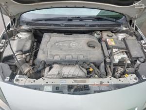 Grey Opel Astra 2011 in Siauliai, with an engine capacity of 2.00 L and mileage of 310 thousand km for 2350 €, photo 20 on AUTOMOTO.COM.LV