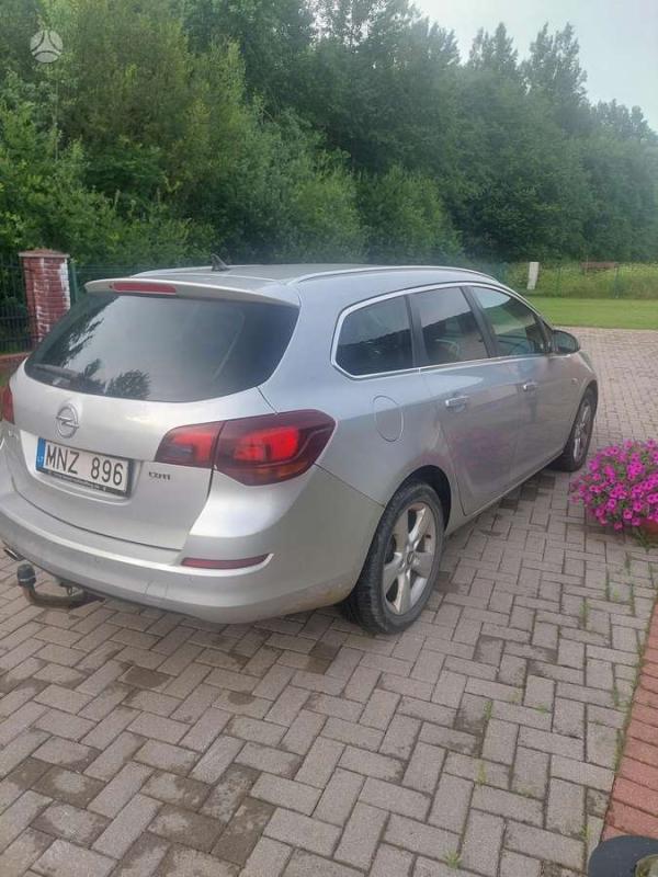 Pelēks Opel Astra 2011 Rokiškis, ar dzinēja tilpumu 1.96 L un nobraukumu 267 tūkst. km par 2350 €, foto 9 vietnē AUTOMOTO.COM.LV