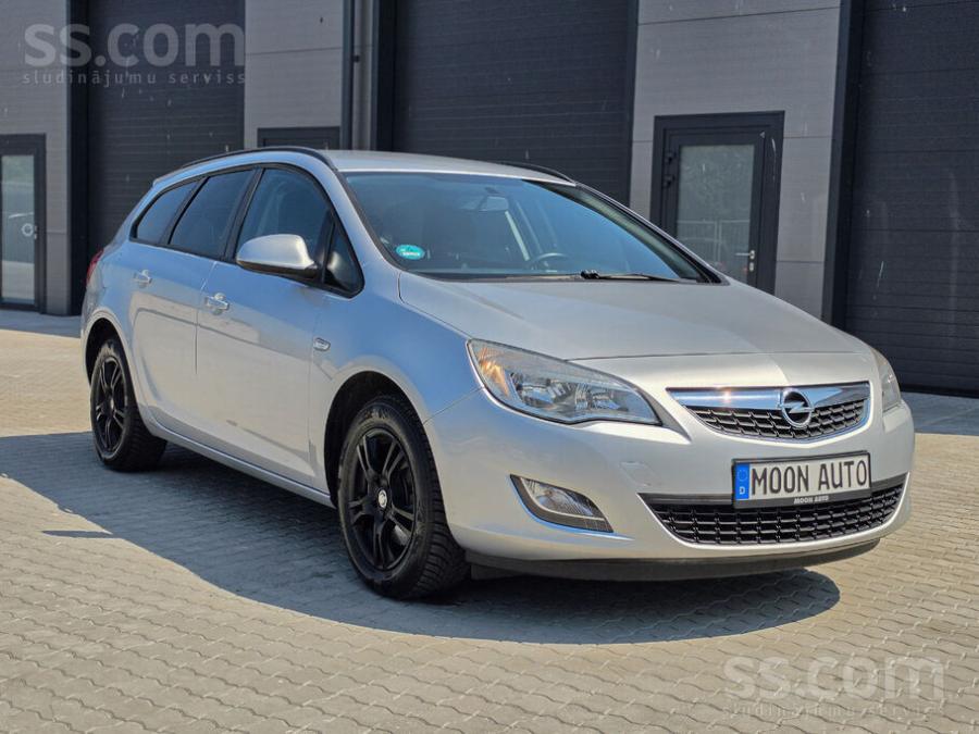 Pelēks Opel Astra 2011 Liepāja, ar dzinēja tilpumu 1.70 L un nobraukumu 301 tūkst. km par 3490 €, foto 5 vietnē AUTOMOTO.COM.LV