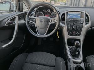 Pelēks Opel Astra 2011 Liepāja, ar dzinēja tilpumu 1.70 L un nobraukumu 301 tūkst. km par 3490 €, foto 13 vietnē AUTOMOTO.COM.LV