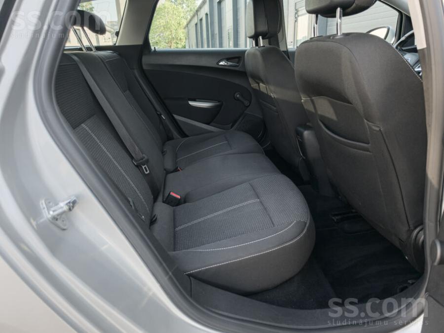 Pelēks Opel Astra 2011 Liepāja, ar dzinēja tilpumu 1.70 L un nobraukumu 301 tūkst. km par 3490 €, foto 16 vietnē AUTOMOTO.COM.LV