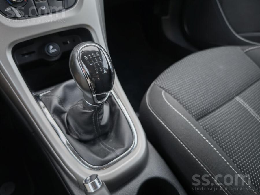 Pelēks Opel Astra 2011 Liepāja, ar dzinēja tilpumu 1.70 L un nobraukumu 301 tūkst. km par 3490 €, foto 27 vietnē AUTOMOTO.COM.LV