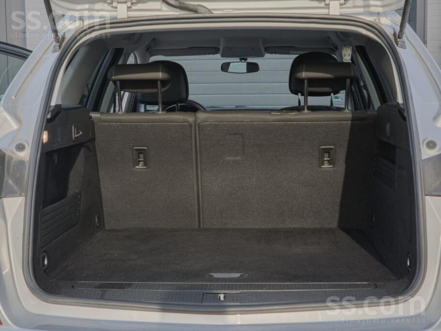 Pelēks Opel Astra 2011 Liepāja, ar dzinēja tilpumu 1.70 L un nobraukumu 301 tūkst. km par 3490 €, foto 29 vietnē AUTOMOTO.COM.LV