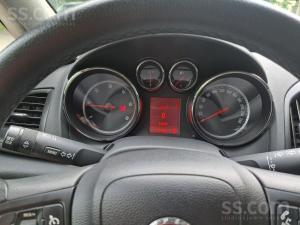 Серый Опель Астра 2011 в Рига, объемом двигателя 1.60 л и пробегом 271 тыс. км за 800 €, фото 5 на AUTOMOTO.COM.LV