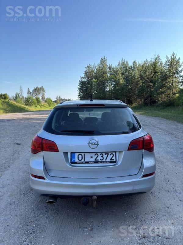 Pelēks Opel Astra 2011 Kuldīga, ar dzinēja tilpumu 1.40 L un nobraukumu 360 tūkst. km par 1900 €, foto 5 vietnē AUTOMOTO.COM.LV